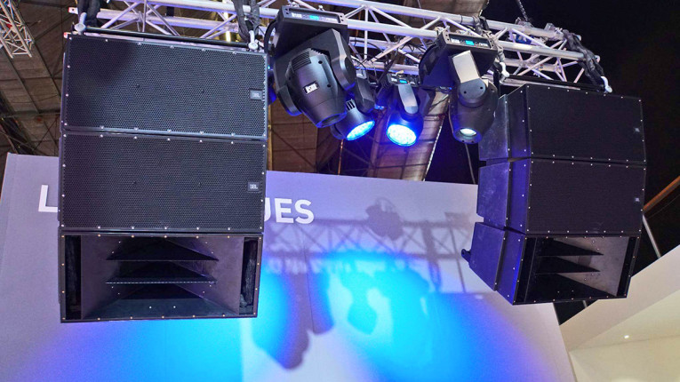 JBL Professional Introduces New Long-Throw VLA Compact Line Array Series | audioXpress