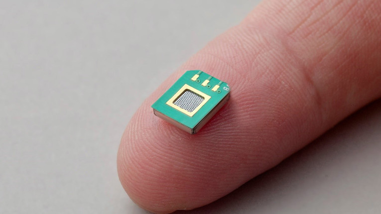 SonicEdge MEMS Ultrasound Speaker-In-Chip: Next Gen MEMS for TWS Earbuds and Hearing Aids ...