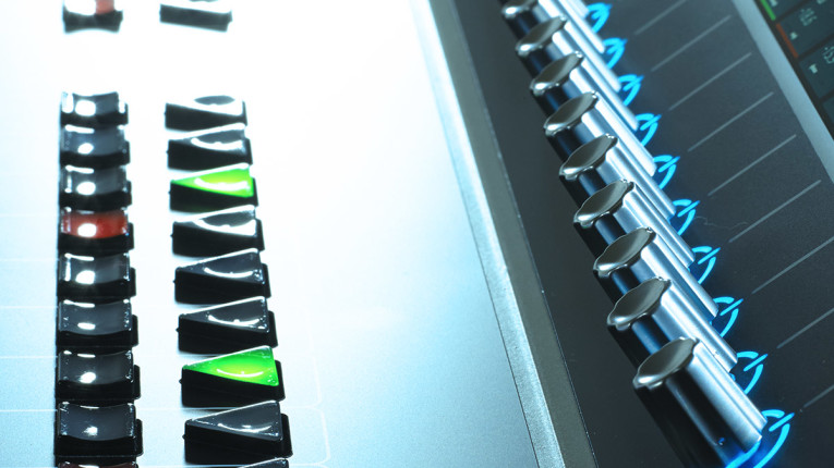 No Zipper, No Pop! How ADC Hybrid Gain Control Can Enable Smooth, Pop ...