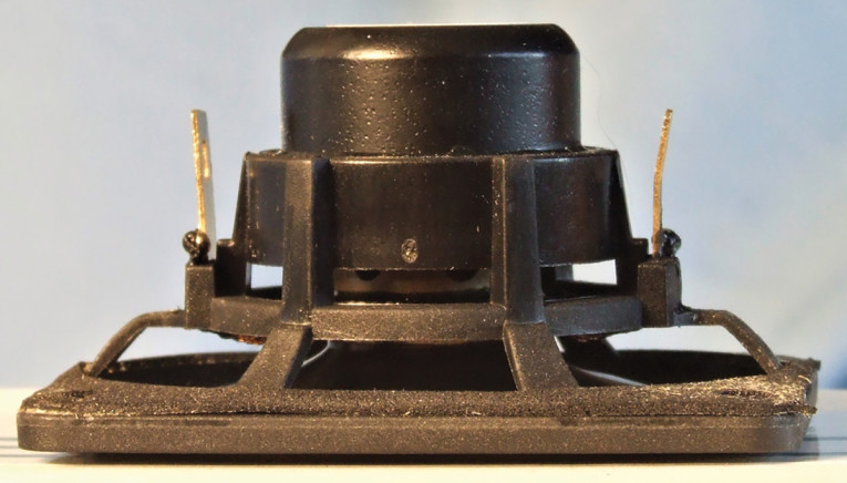 Test Bench-Wavecor’s FR4X6WA01 Oval Full-Range Driver | audioXpress