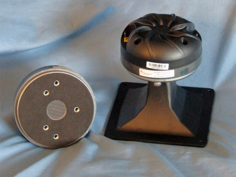 Test Bench: Peerless by Tymphany DFM-2544R00-08 Compression Driver ...