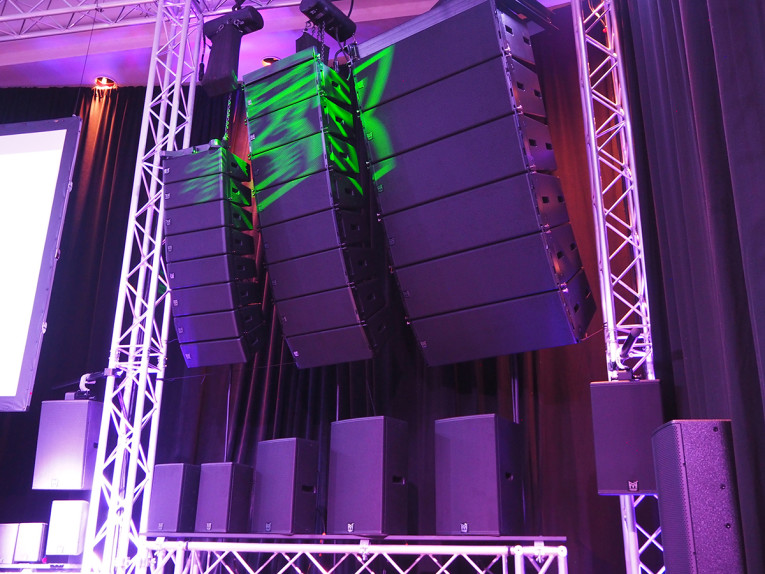 Martin Audio Expands Wavefront Precision Line Array Series with Very Compact WPS Model | audioXpress