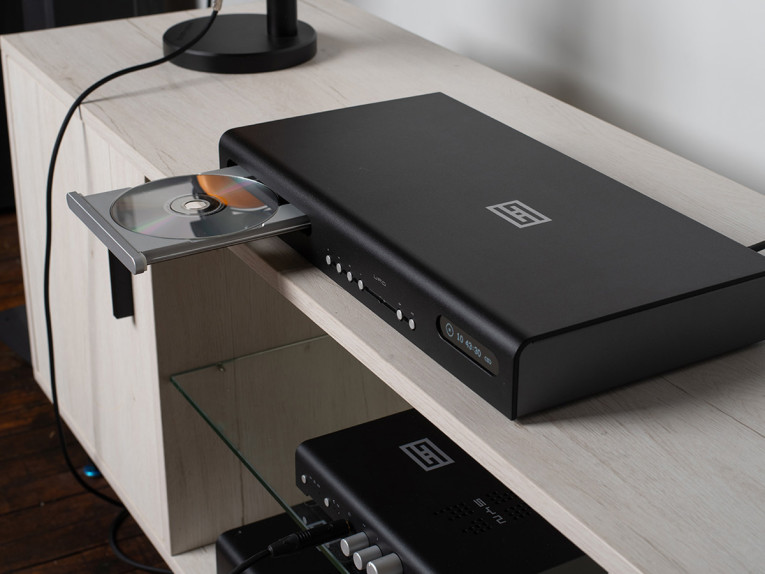 Schiit Designs a USB Streaming Hub with Integrated CD Player | audioXpress