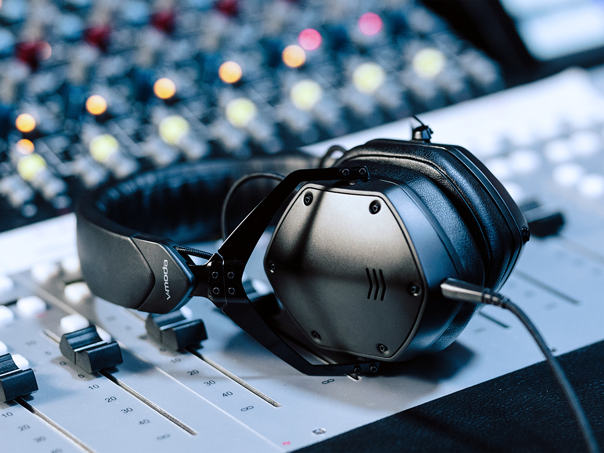 V-MODA Enters the Studio Market with M-200 Professional Studio ...
