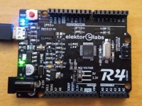 Elektor Uno R4 [150790] | Elektor Magazine