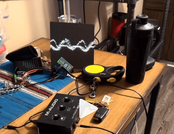 Raspberry Pi Ohsillyscope for Entertaining Light Shows | Elektor Magazine