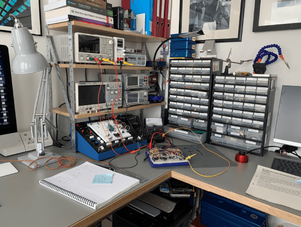 Inside a London Engineer’s Home Workspace | Elektor Magazine