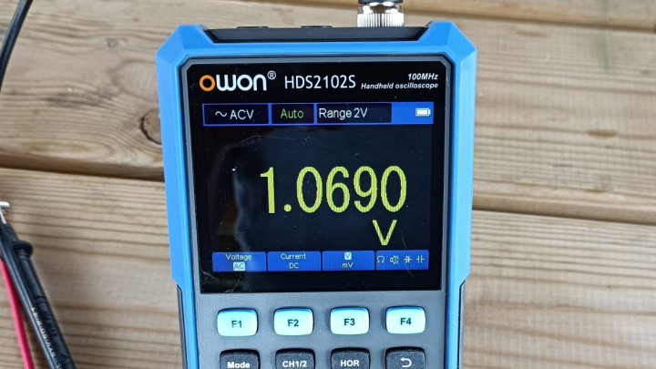 Owon HDS2102S handheld 2-channel oscilloscope, multimeter & signal ...