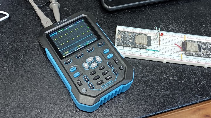 FNIRSI DPOX180H 2-in-1 Digital Phosphor Oscilloscope (review) | Elektor Magazine