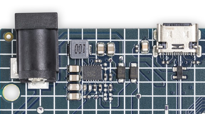 UNO R4 - A Review of Two New Arduino Boards: Minima and WiFi | Elektor ...