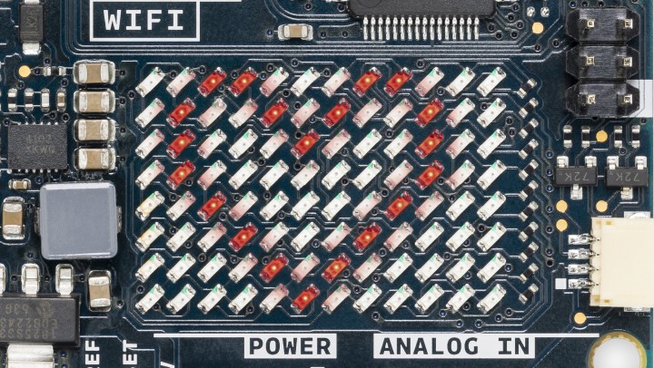 Uno R4 A Review Of Two New Arduino Boards Minima And Wifi Elektor