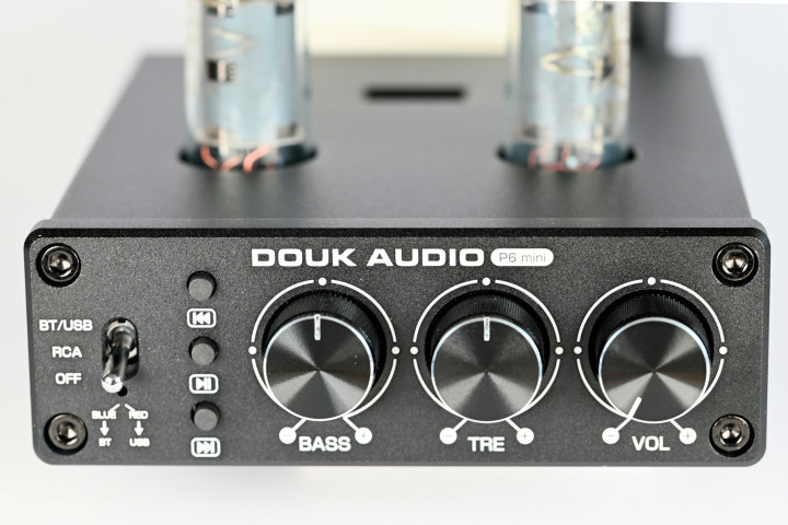 Douk Audio P6 Mini Tube Preamplifier (Review) | Elektor Magazine