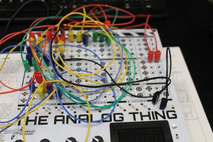The Analog Thing The Arduino Of Analog Computing Elektor Magazine