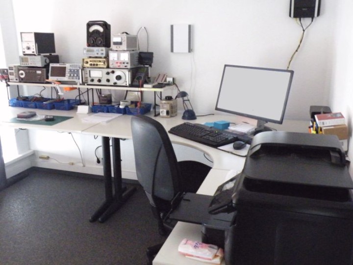 Electronics Workspace: Where a Long-Time Elektor Reader and Electronics ...