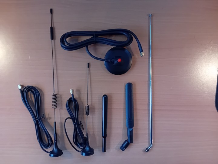 HackRF One + PortaPack H2: A Truly Portable Software Defined Radio (SDR ...