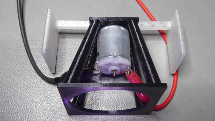 Stroboscope with Arduino: A Colourful Adaptation of a Useful Instrument | Elektor Magazine