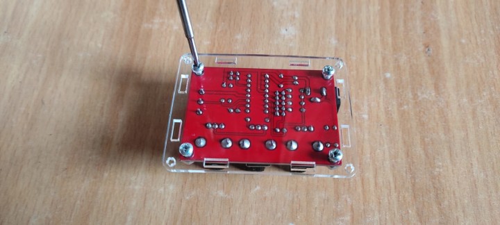 XR2206 Function Generator Kit | Elektor Magazine