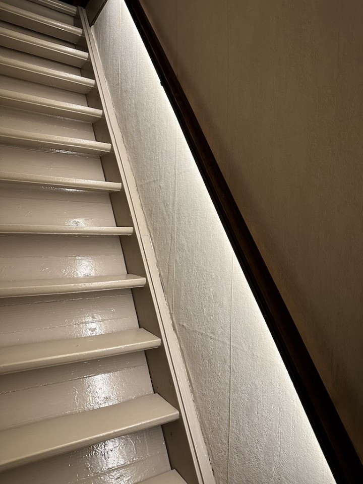 Radargestuurde verlichting: automatische trapverlichting met ...