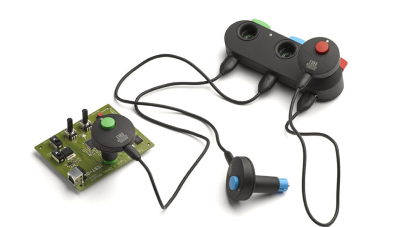 Review: eC-test-mate PCB functional tester | Elektor Magazine