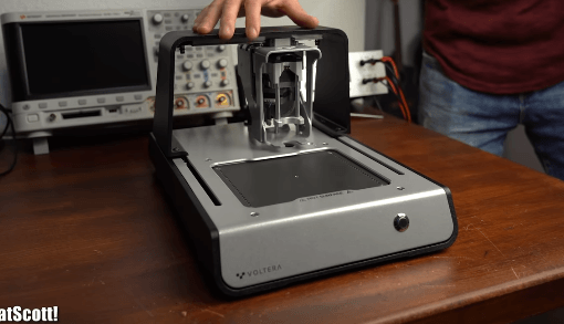 DIY PCB Printing with the Voltera V-One and GreatScott! | Elektor Magazine