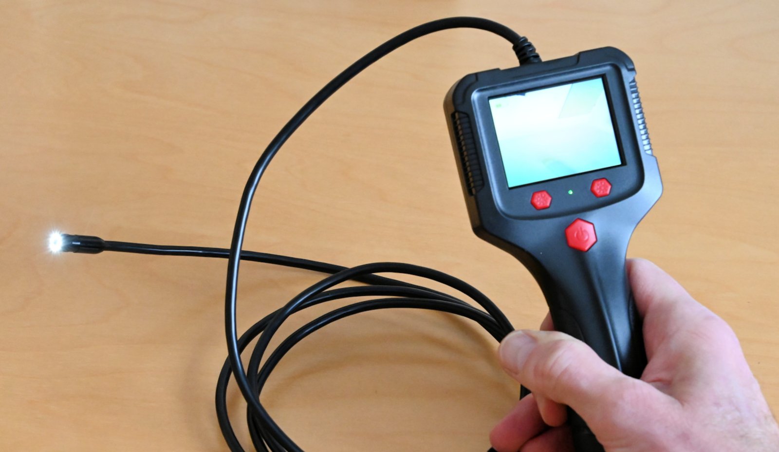 Affordable Endoscope with Flexible Tube of 2 m | Elektor Magazine