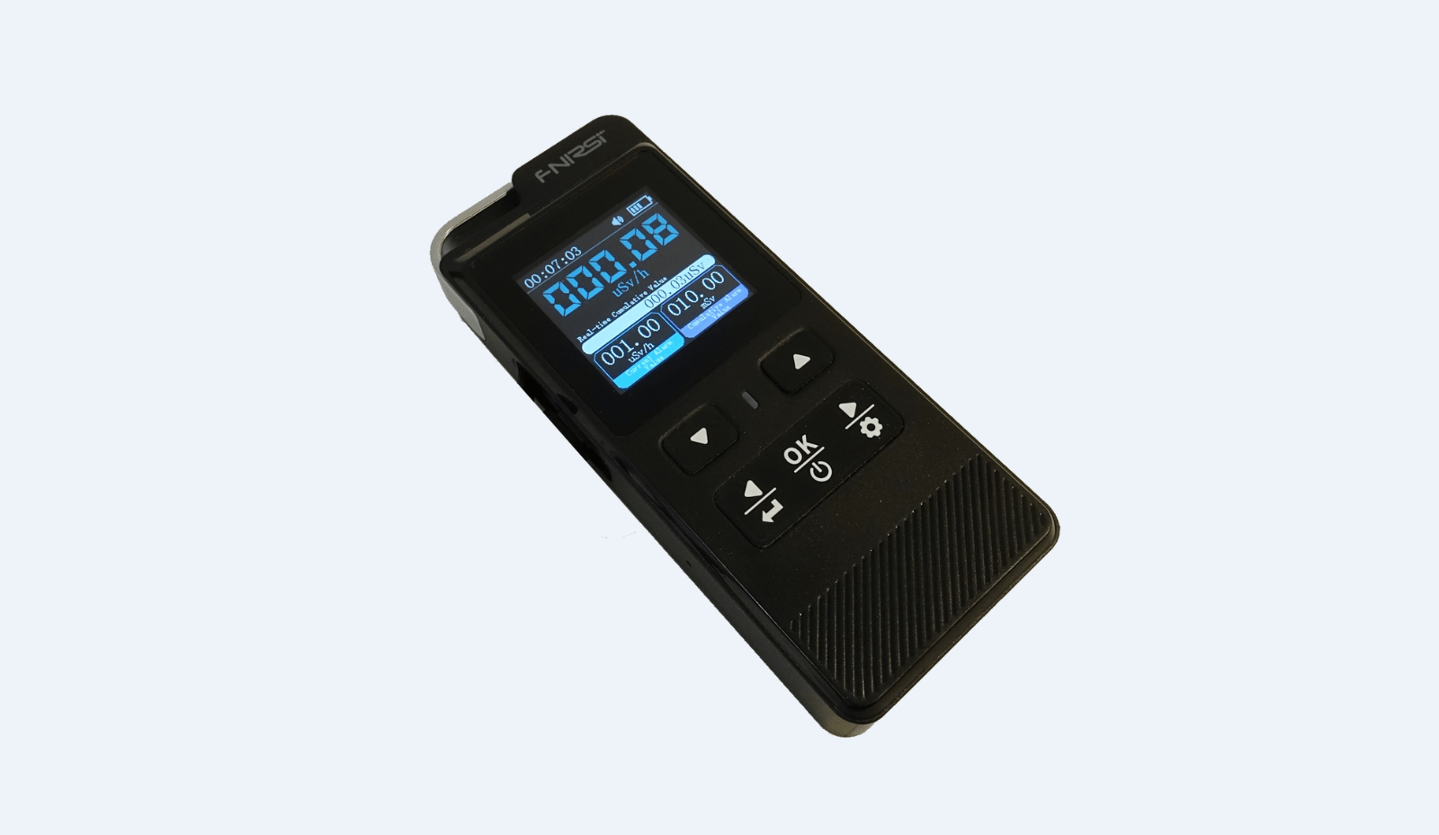 FNIRSI GC-02 Nuclear Radiation Detector (Review) | Elektor Magazine