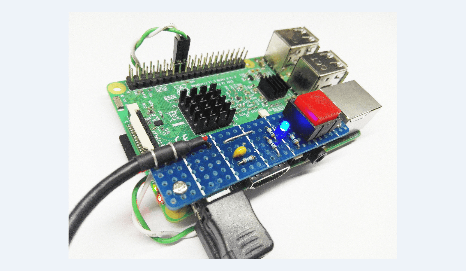 Raspberry Pi Smart Power Button: A DIY Solution for Raspberry Pi Up to Model 4 | Elektor Magazine