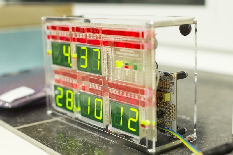 DCF Timecode Visualisation Clock - Elektor LABS | Elektor Magazine