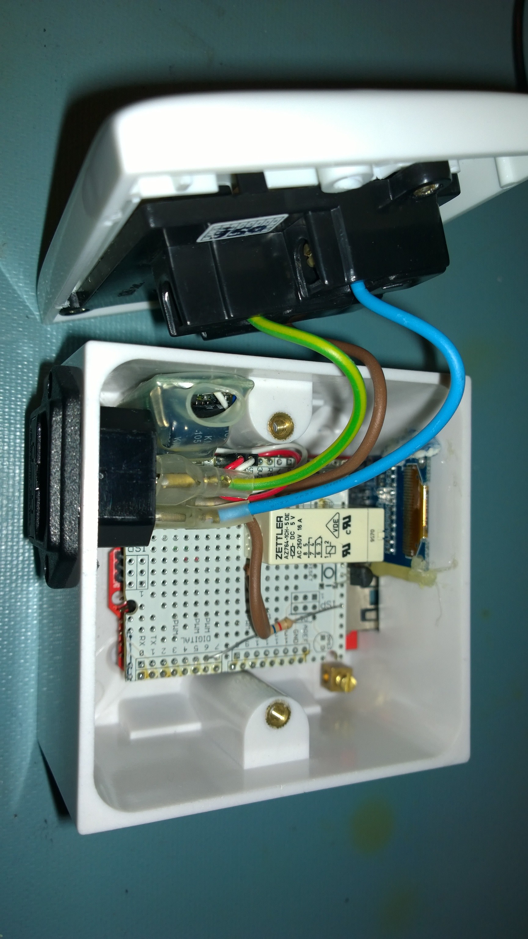 IoT Remote power switch - Elektor LABS | Elektor Magazine