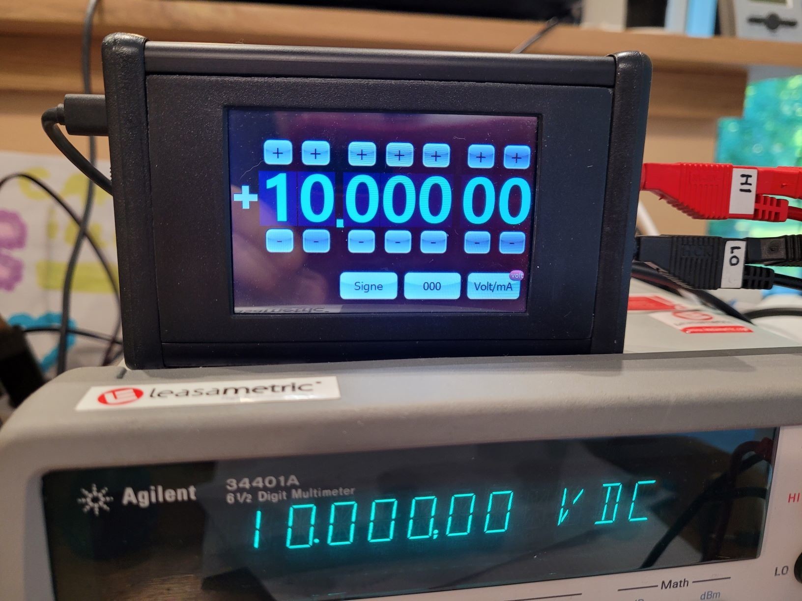 Build Your Own High-Precision Calibrator | Elektor Magazine