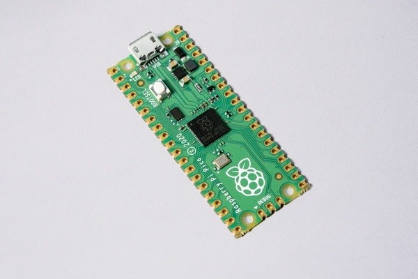 Raspberry Pi RP2040 Boards Aplenty | Elektor Magazine