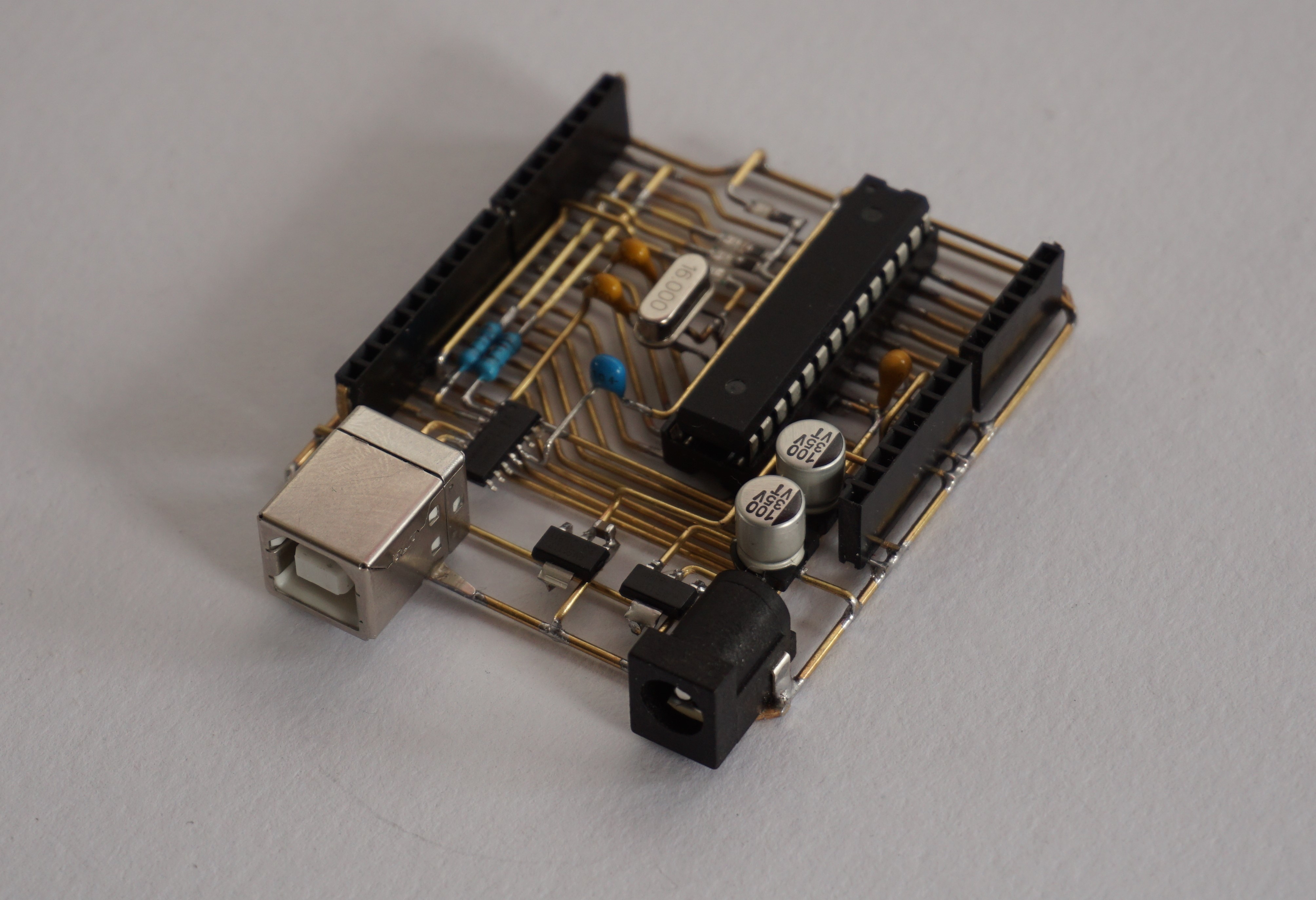 Circuits Galore From the Hackster.io Community | Elektor Magazine