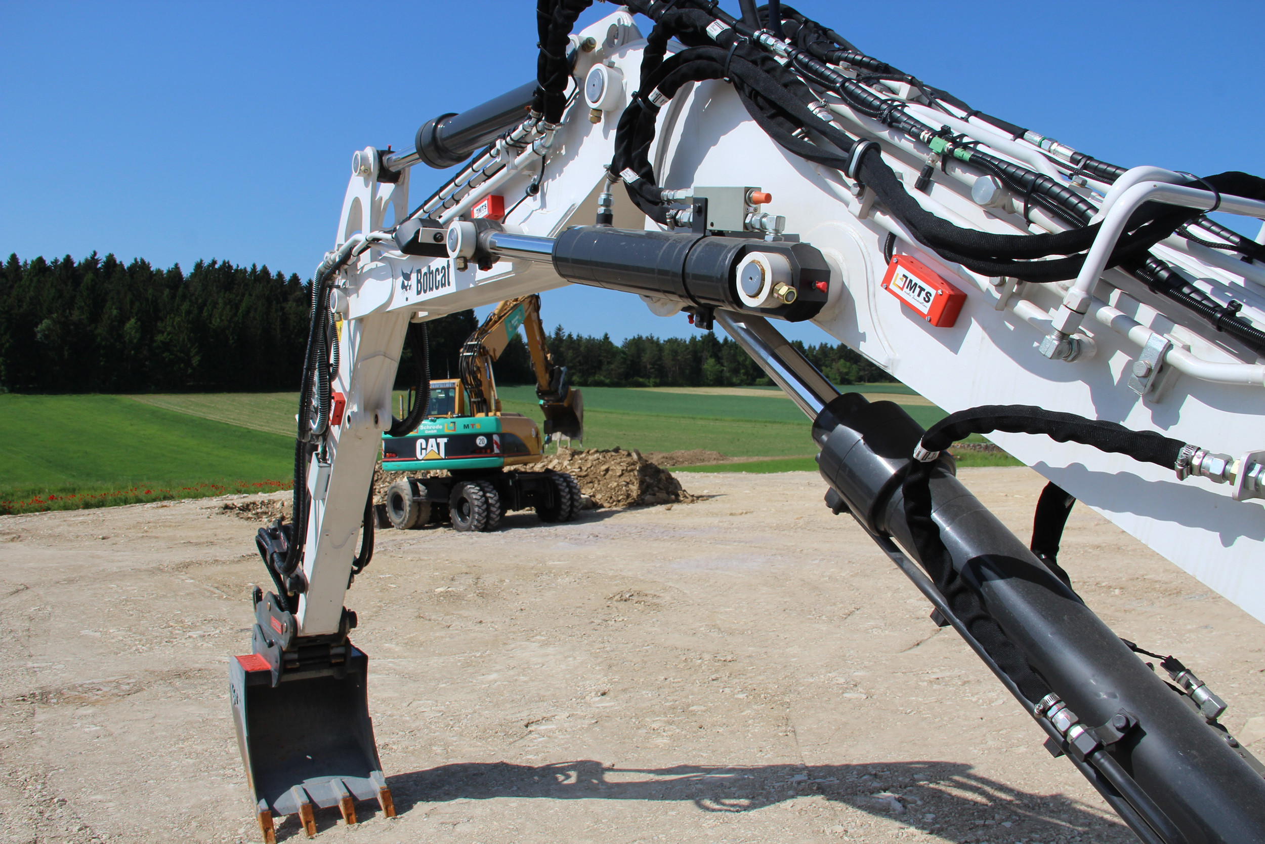 Fluid-based capacitive tilt sensor measures over 360° with high ...