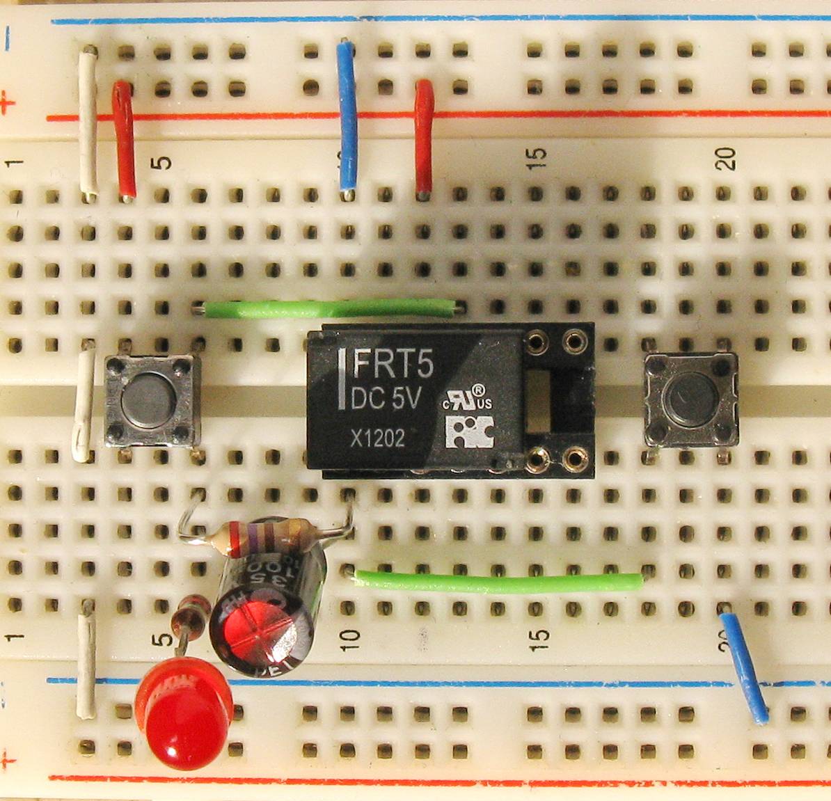 Small Circuits Revival (23): Energy-efficient Relay | Elektor Magazine