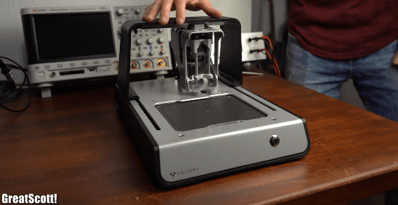 DIY PCB Printing with the Voltera V-One and GreatScott! | Elektor Magazine