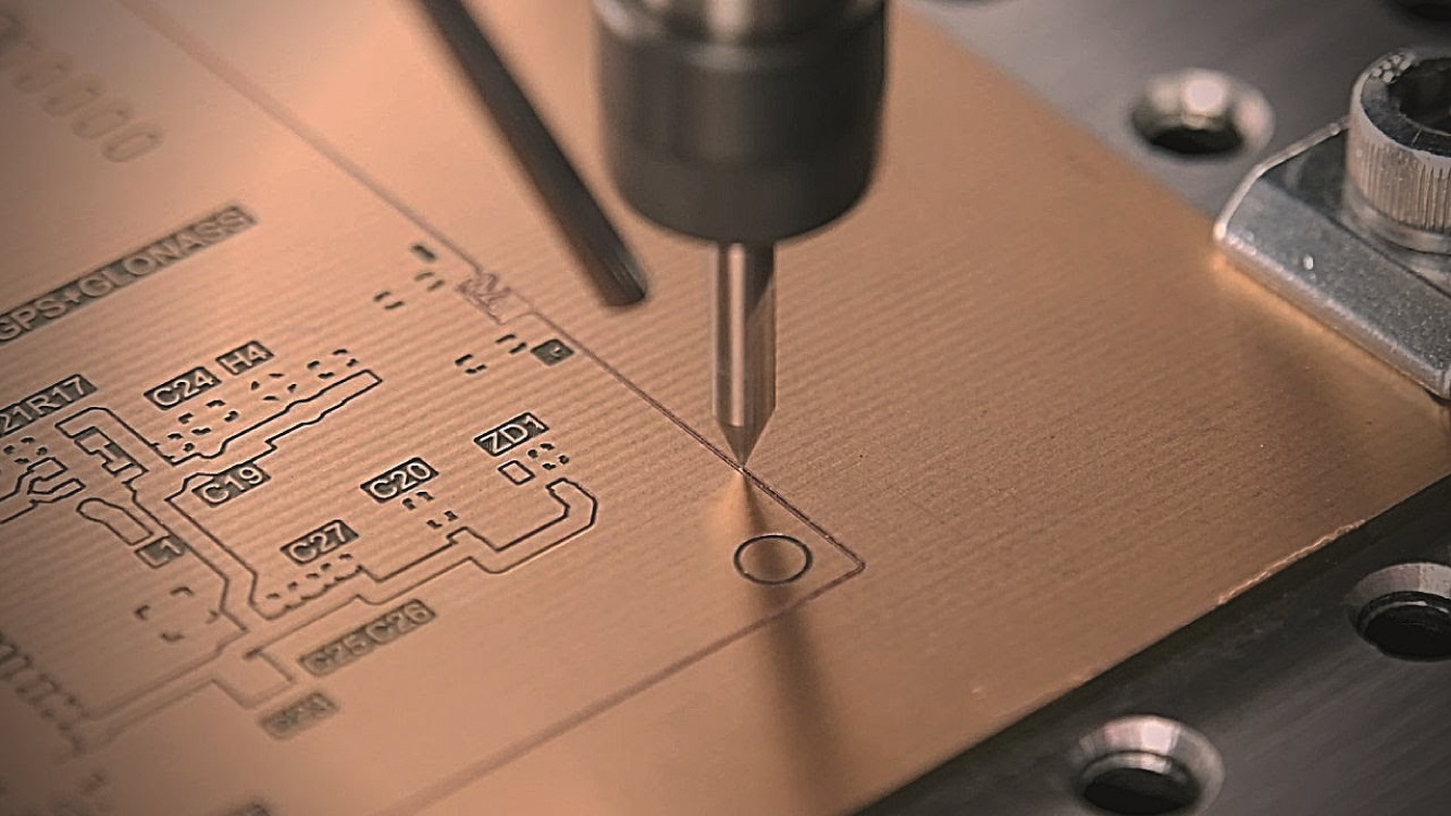 PCB by CNC: Mill Your PCB Tracks Instead Of Etching Them | Elektor Magazine
