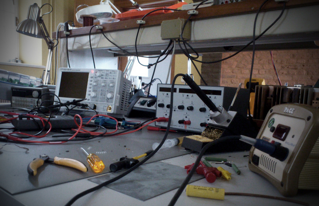 Electronics Workspace Submission Form | Elektor Magazine