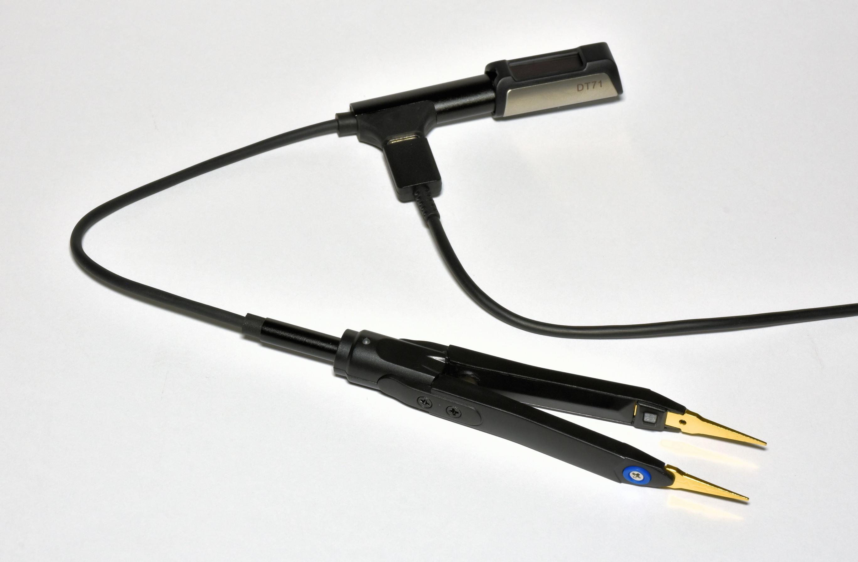 Miniware DT71 Digital Tweezers | Elektor Magazine