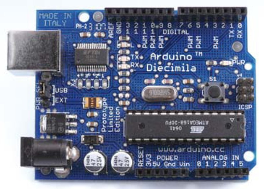 Die 2000er Jahre: Mikrocontroller für jedermann | Elektor Magazine
