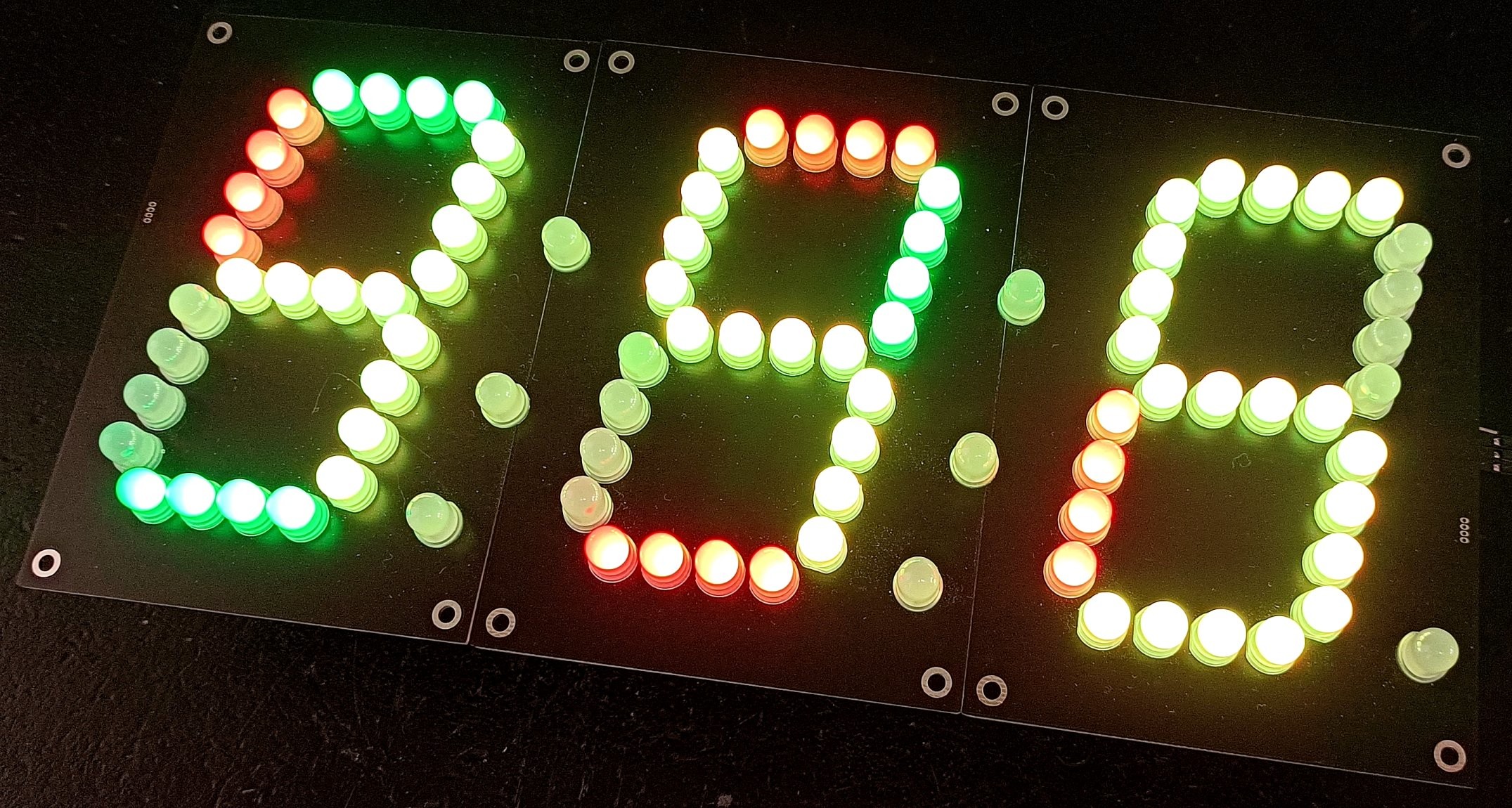 Grote RGB-digit | Elektor Magazine