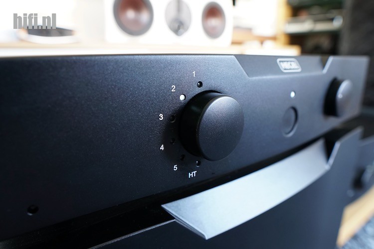 Review Hegel P30A voor en HD30A eindversterker nieuwe eindbazen uit ...