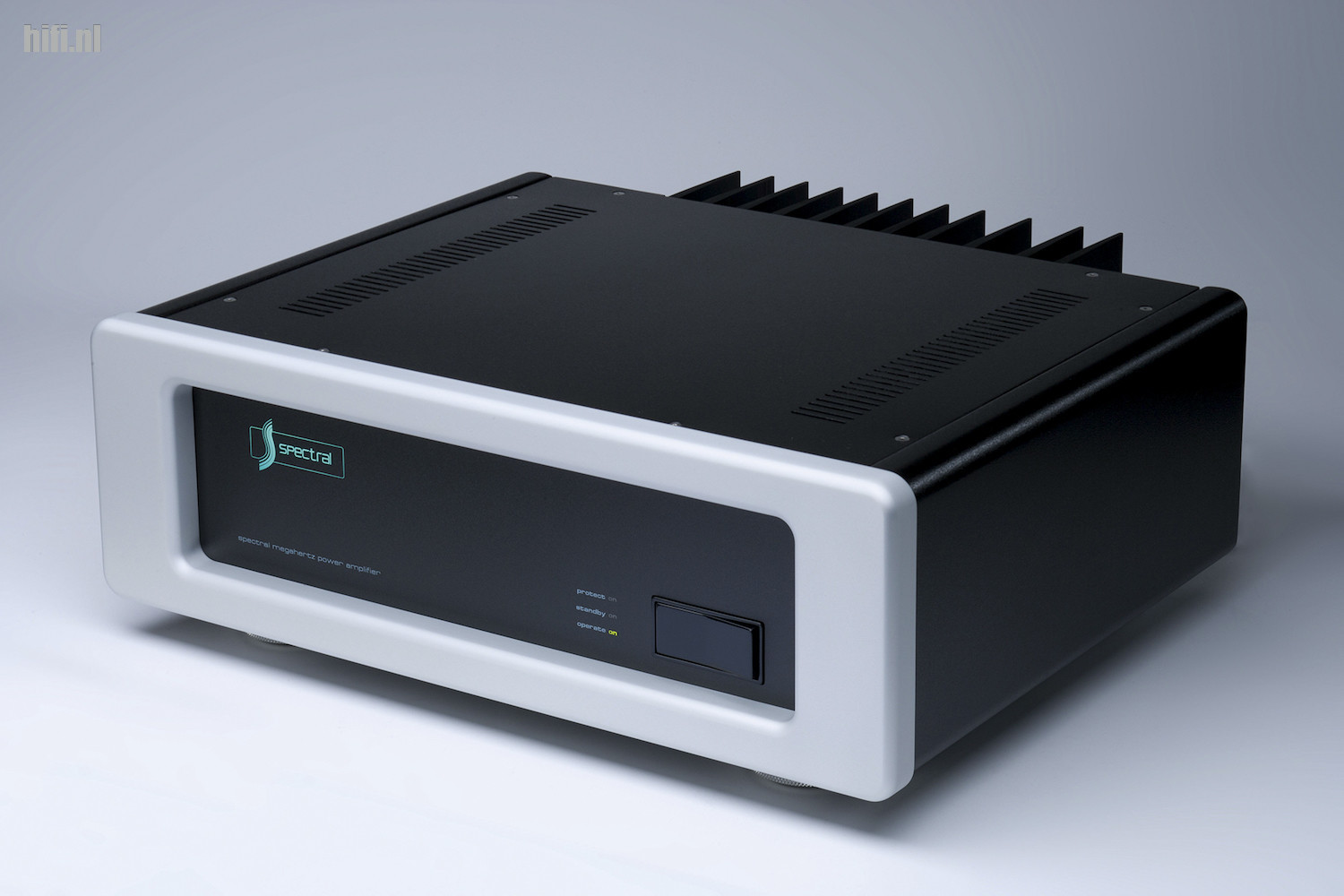 Review Spectral DMC 30 SC voor met DMA 240 stereo eindversterker