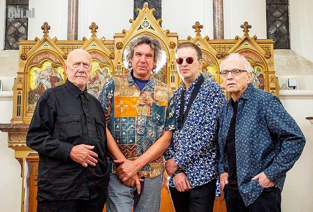 Review Soft Machine Hidden Details HD