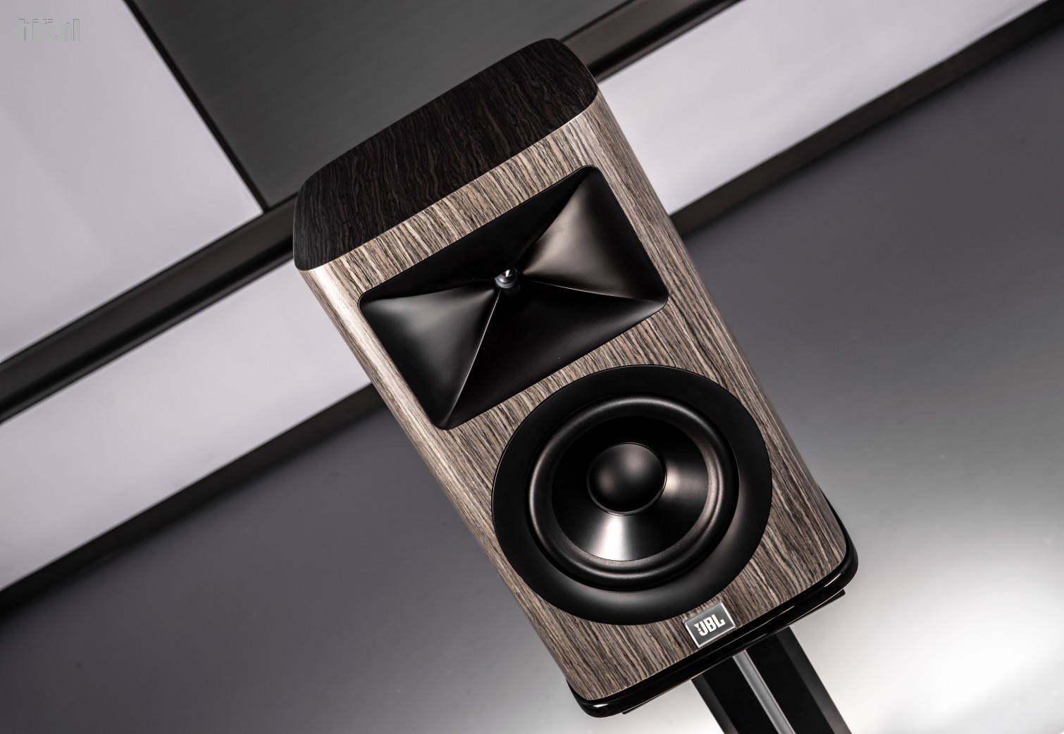 Review JBL Synthesis HDI 1600