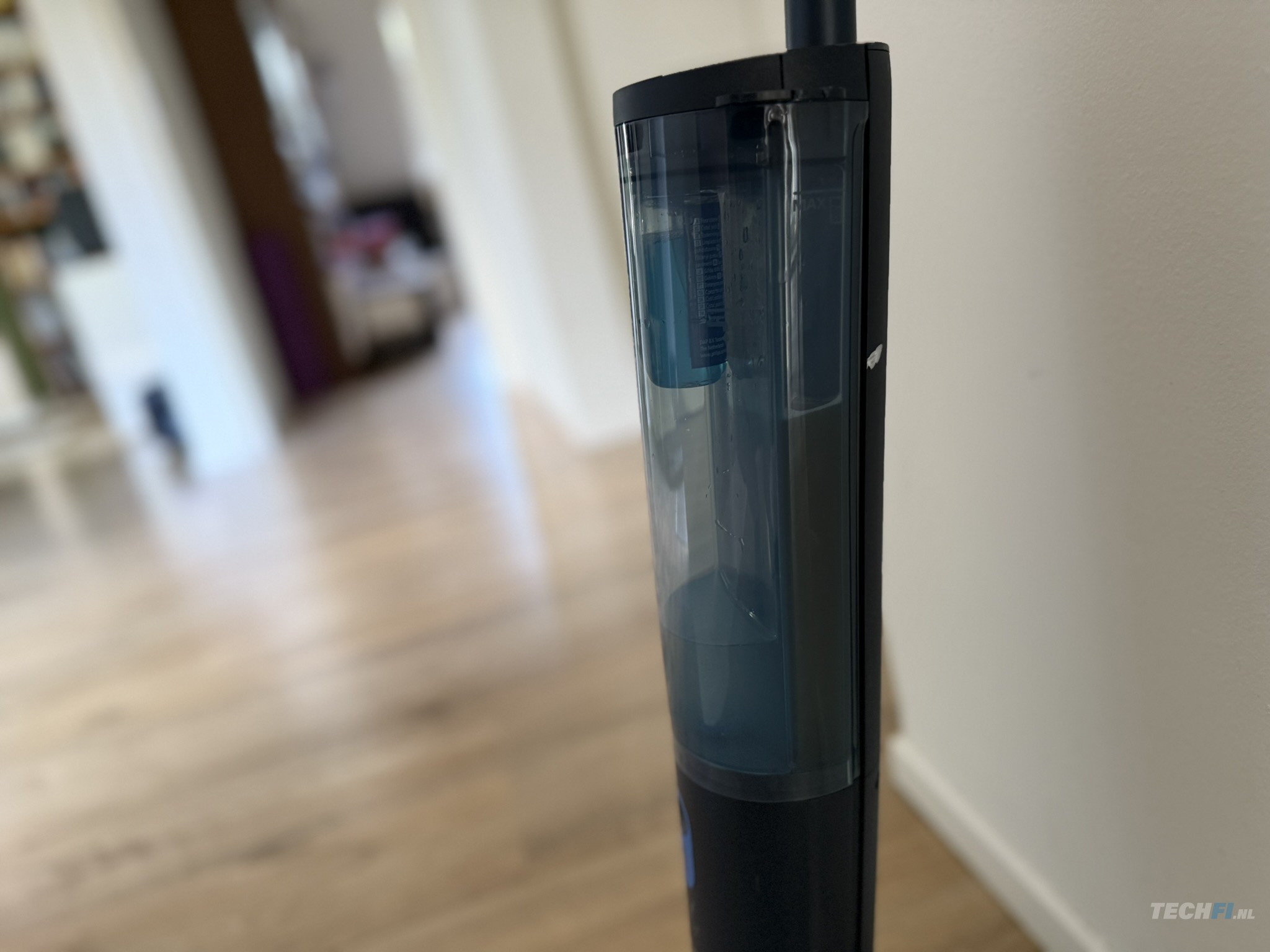 Philips OneUp review: deze elektrische dweil is een aanrader | TechFi