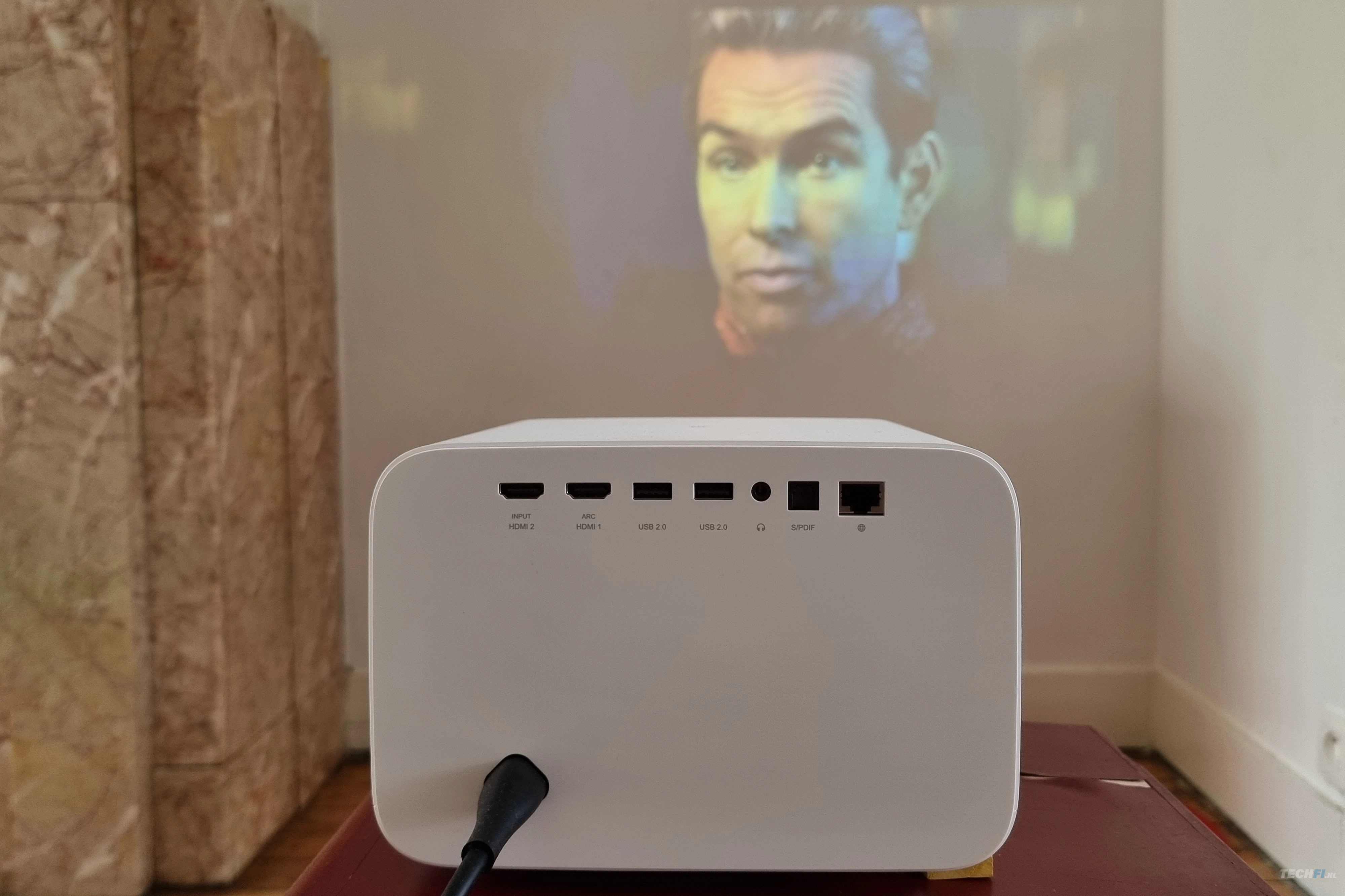 Xiaomi Mi Smart Projector 2 Pro review: een echt slimme mini beamer ...