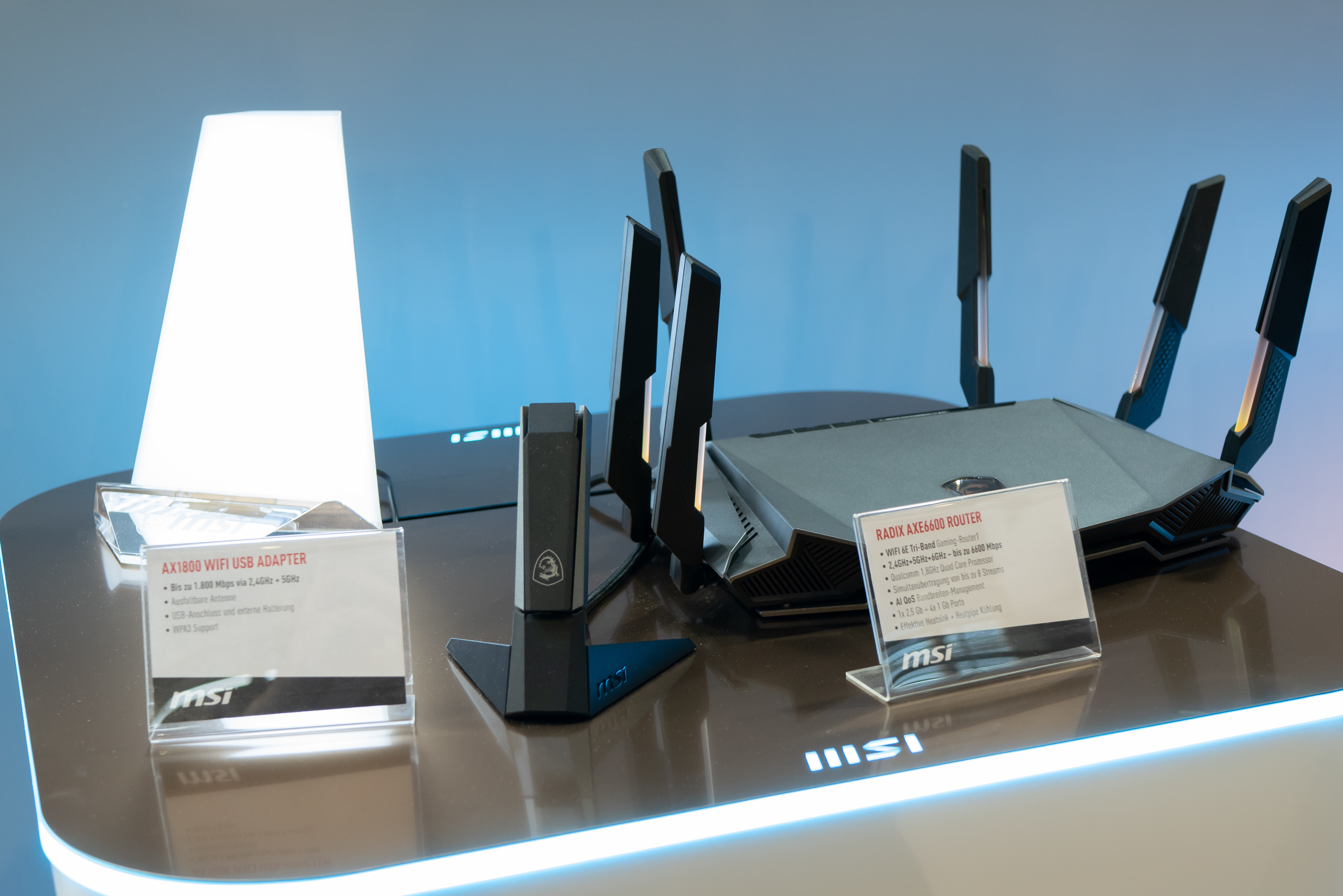 De eerste router van MSI in meer dan tien jaar is de MSI RadiX AXE6600 ...