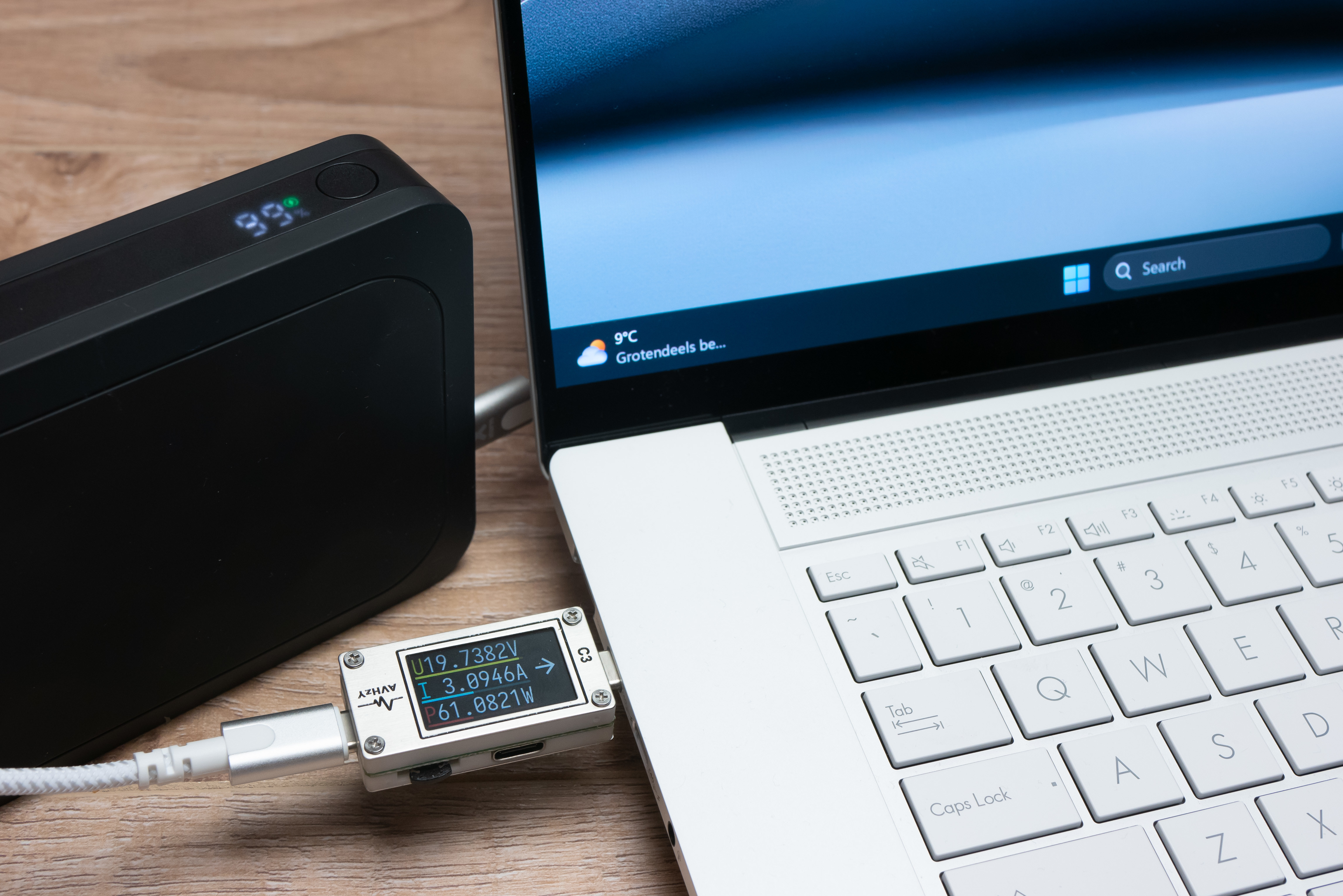 Xtorm FS5451 Powerbank 67W review: geen stopcontact meer nodig?! | TechFi